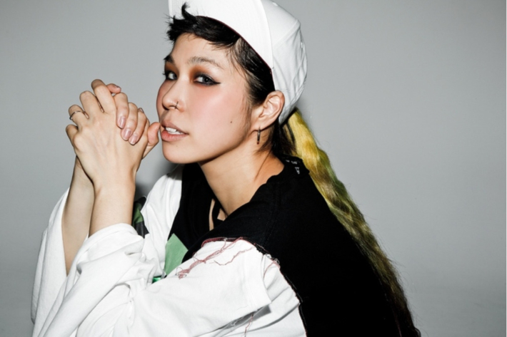 RIRI（歌手 ）の出身や本名は？AIとの関係って？動画も紹介！ | 自宅籠城.com